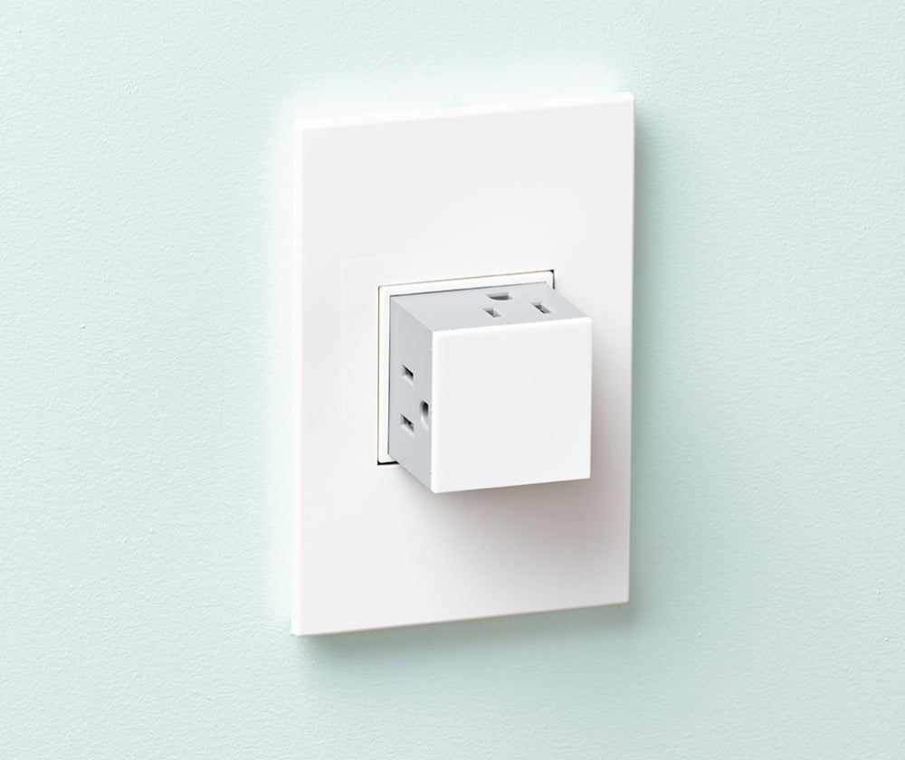 Prise Pop-Out 1-Gang 15A–20A | Adorne par Legrand | Transit Luminaires